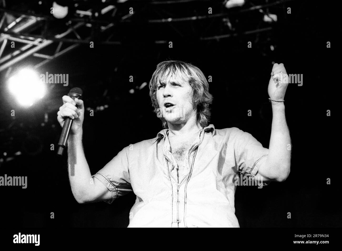 Uk singer tony hi-res stock photography and images - Alamy