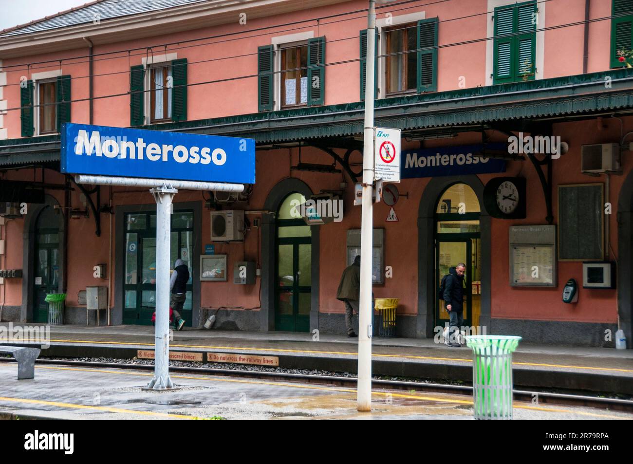 Genoa pisa railway hi-res stock photography and images - Alamy