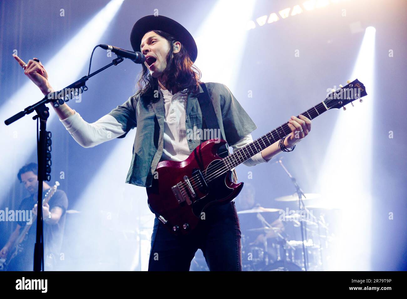 James bay singer 2023 hi-res stock photography and images - Alamy