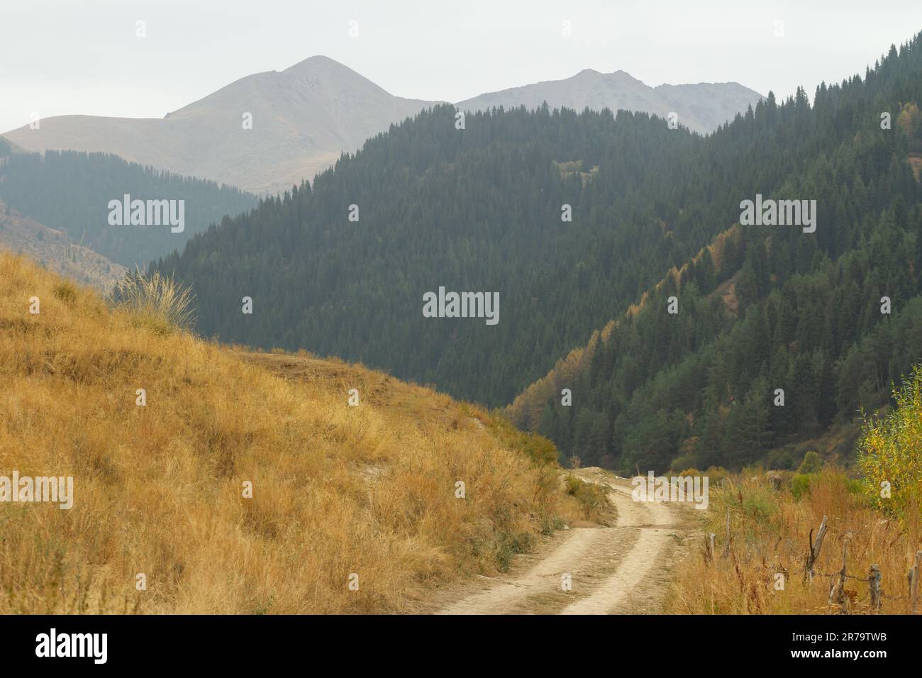 Dusty mountains hi-res stock photography and images - Alamy