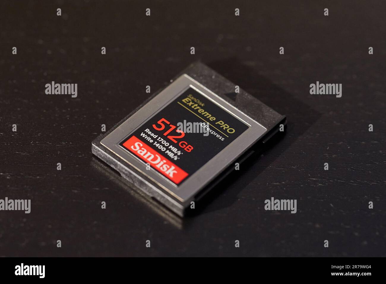 Cf express type b hi-res stock photography and images - Alamy