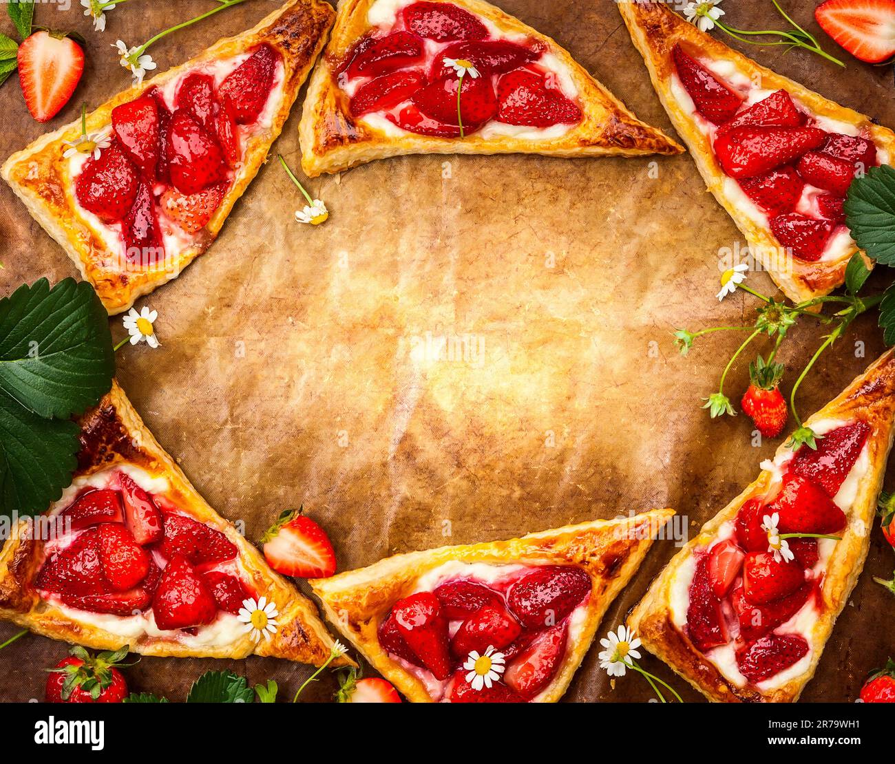 Delicious idea for summer dessert: Puff pastry tart with strawberry and ...