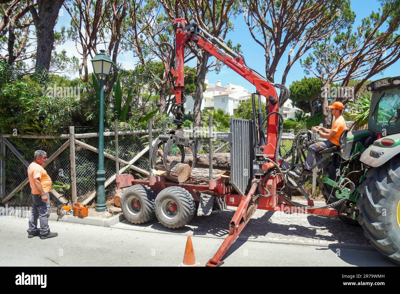 Logging machine hi-res stock photography and images - Alamy