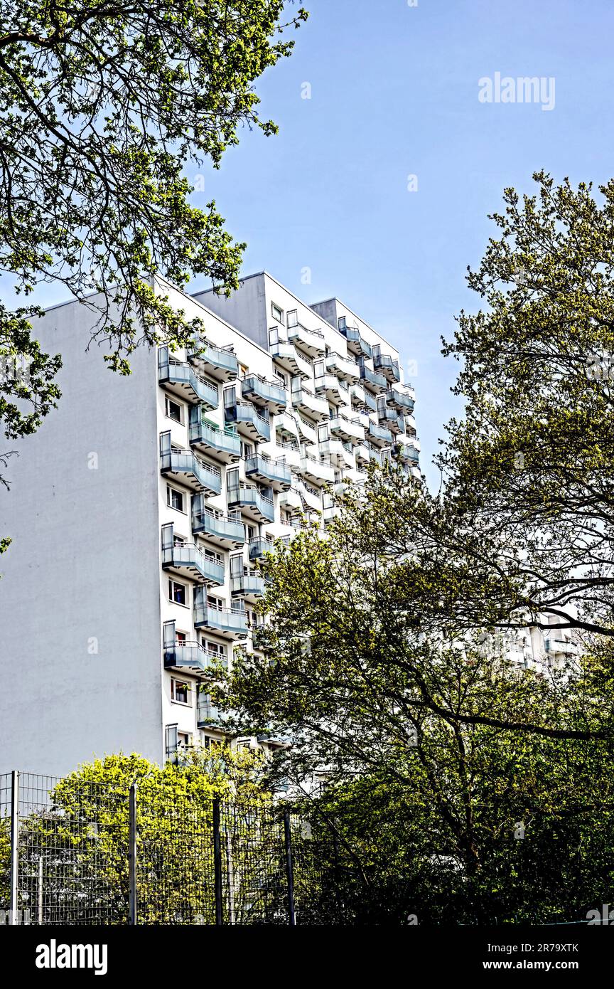 Hamburg (Deutschland): Hochhaus Osdorfer Born Stock Photo - Alamy