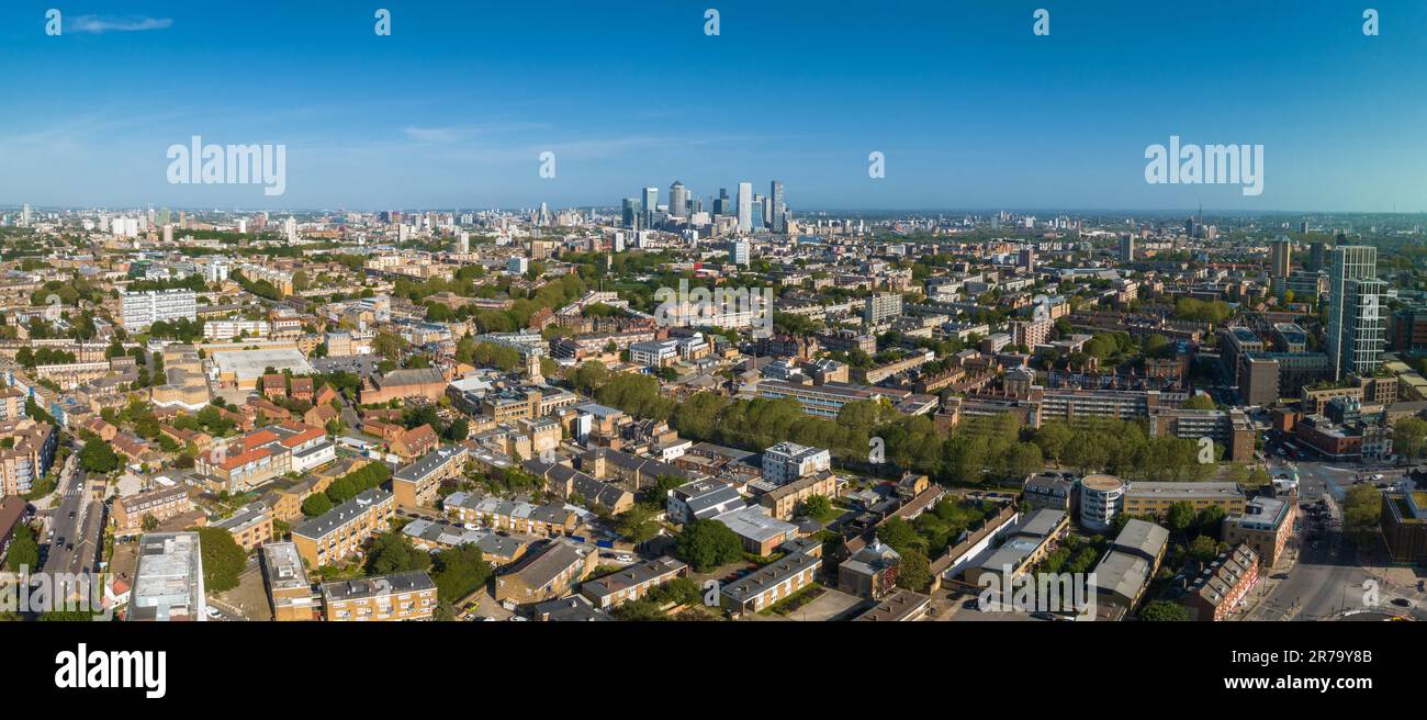 Panoramic aerial view of the city of London center with skyscraper ...