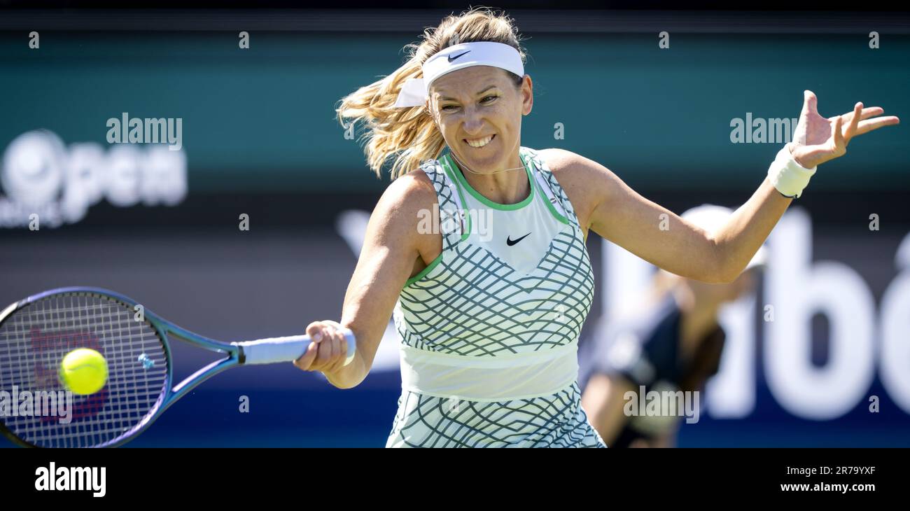 ROSMALEN - Victoria Azarenka (BLR) in action against Ashlyn Krueger ...