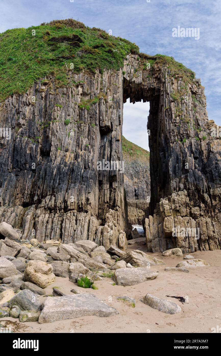Church doors rock formations at Church Doors Cove near Shrinkle Haven ...