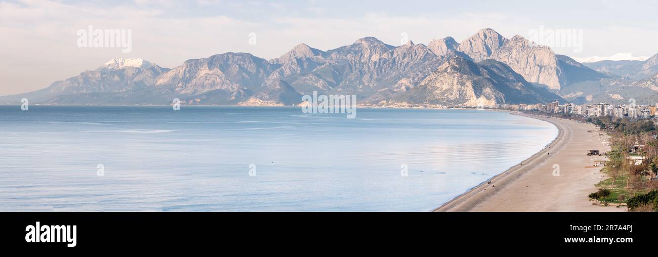 Aerial view of Konyaalti municipal beach in Antalya city, Turkiye Stock ...