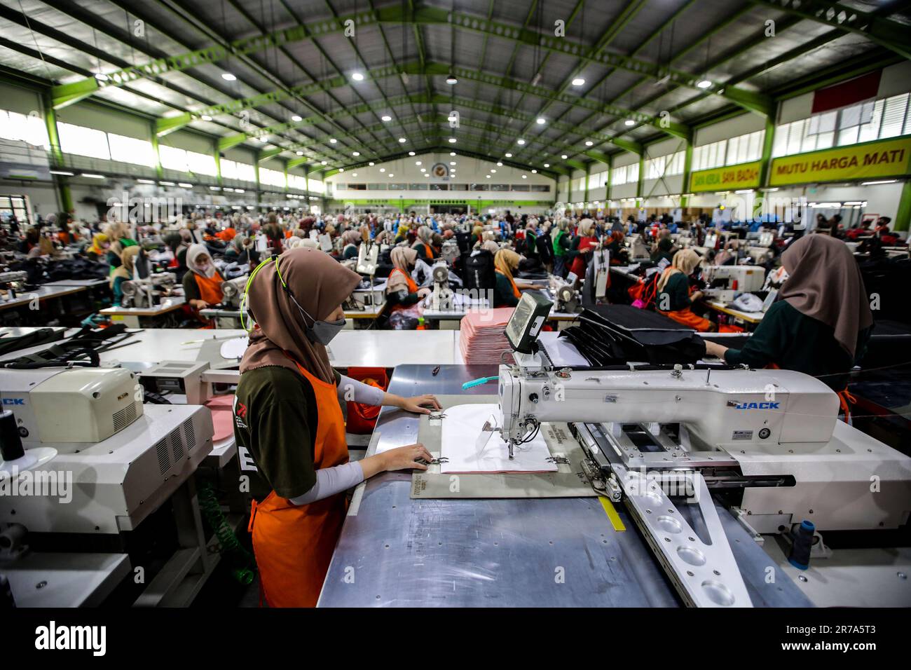 Bandung, West Java, Indonesia. 14th June, 2023. Workers complete the ...