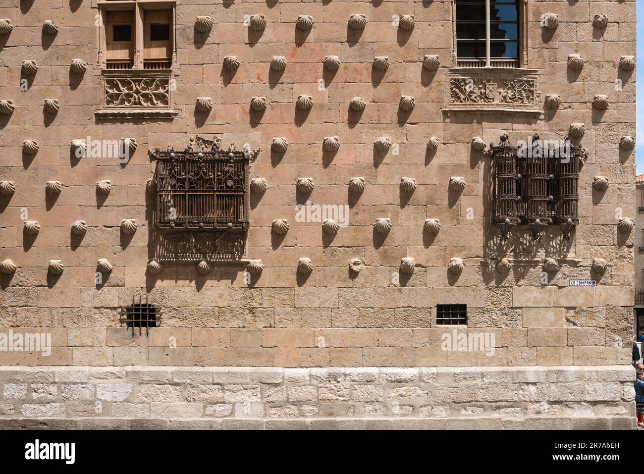 Casa de las Conchas Salamanca, detail of the shell decorated exterior ...