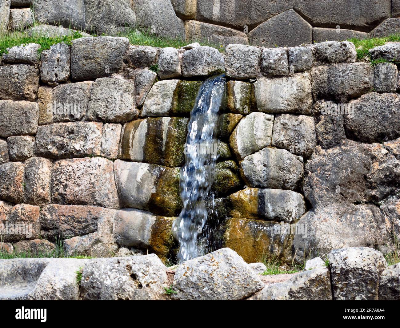 Inca baths at tambomachay hi-res stock photography and images - Alamy