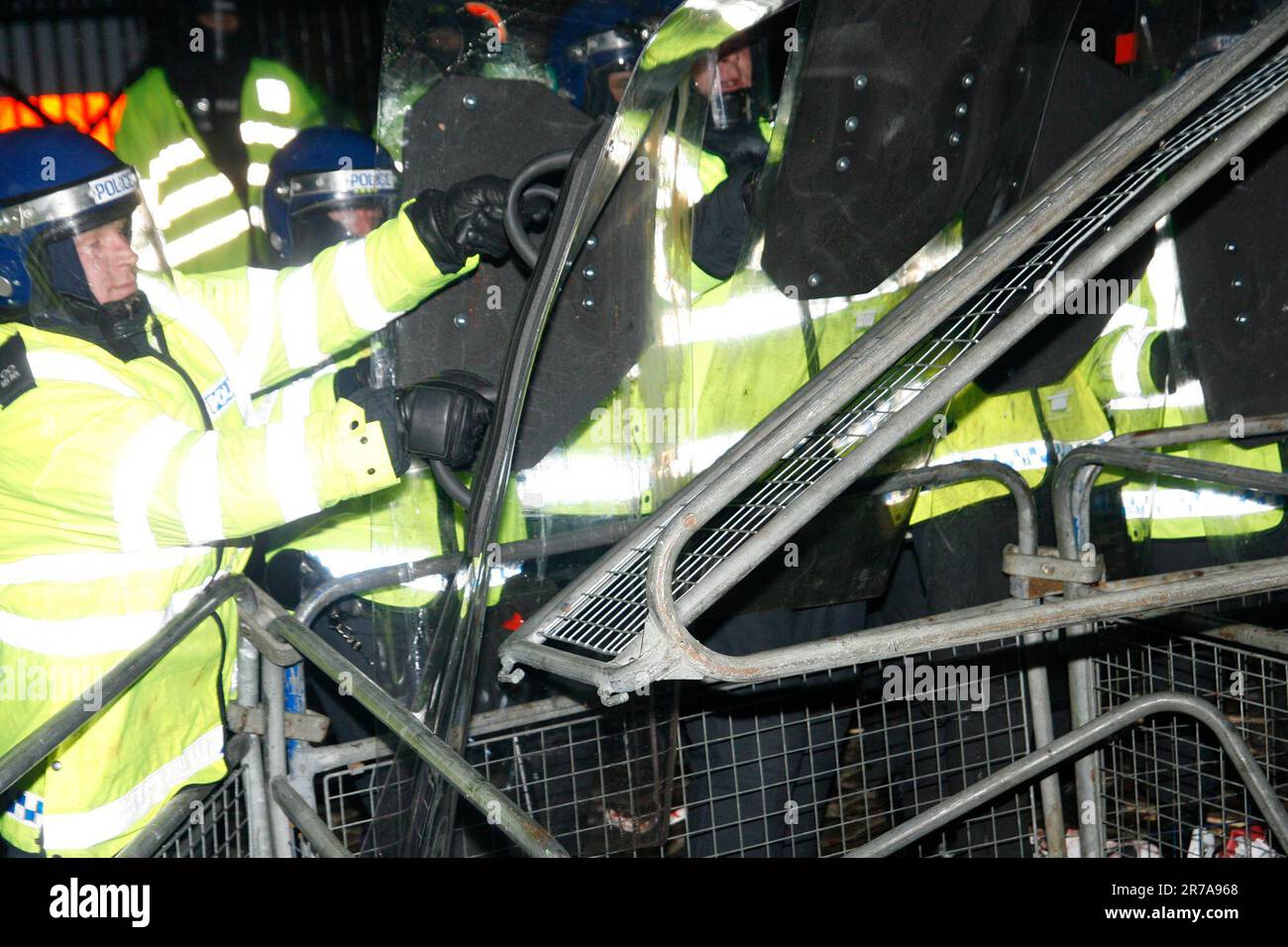 Capitol police barrier hi-res stock photography and images - Alamy
