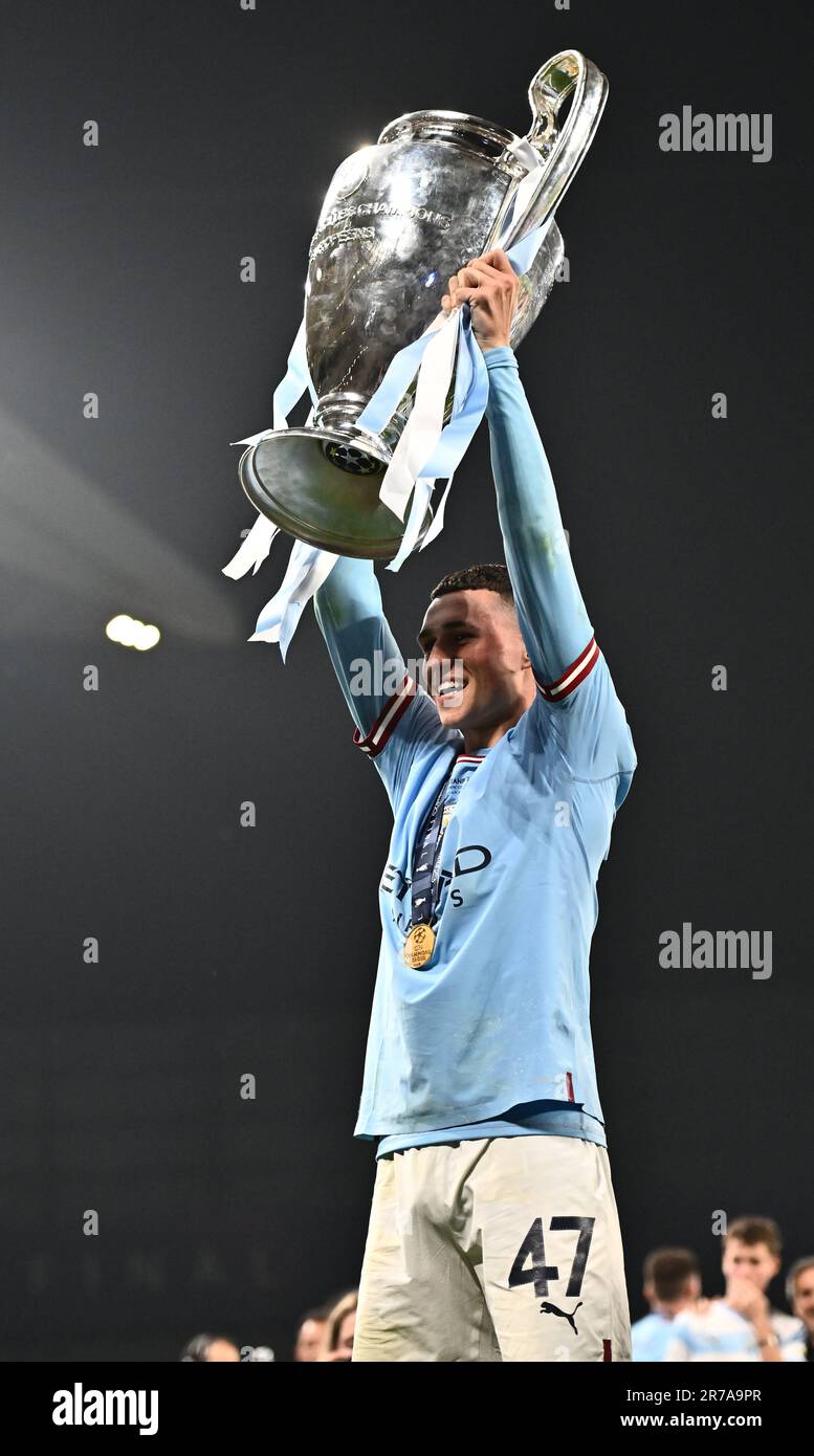 ISTANBUL, TURKEY - JUNE 10: Manchester City player Phil Foden celebrate ...