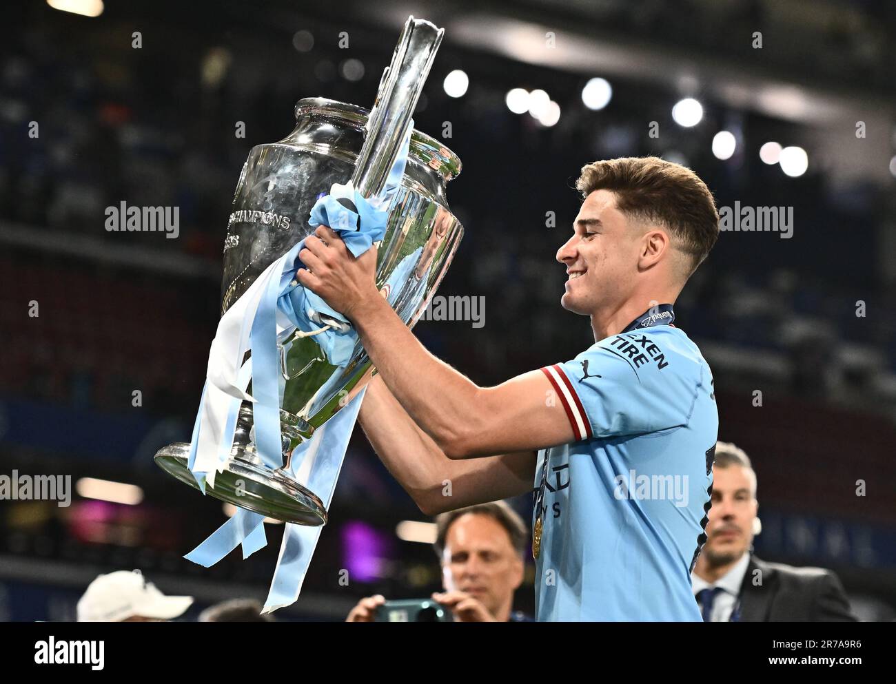 ISTANBUL, TURKEY - JUNE 10: Manchester City player Julian Alvarez ...