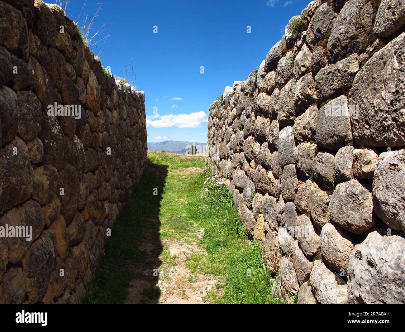 Ancient ruins of fortress in Cusco, Peru Stock Photo - Alamy
