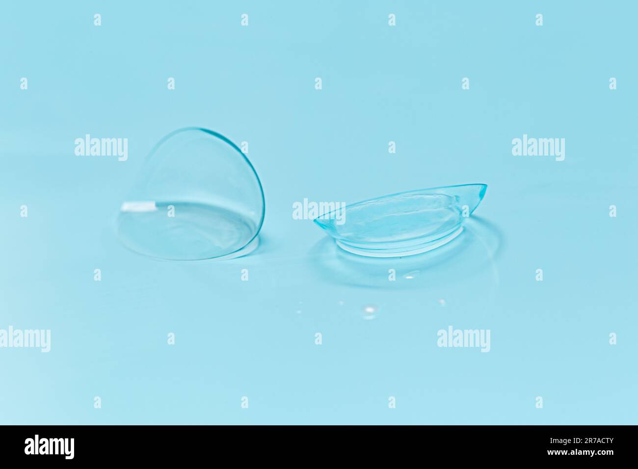 eye contact lenses Stock Photo - Alamy