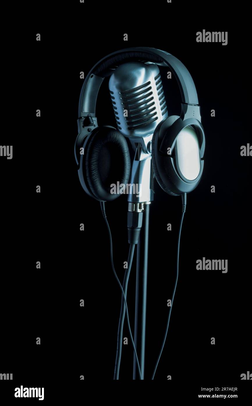 audio microphone retro style Stock Photo - Alamy