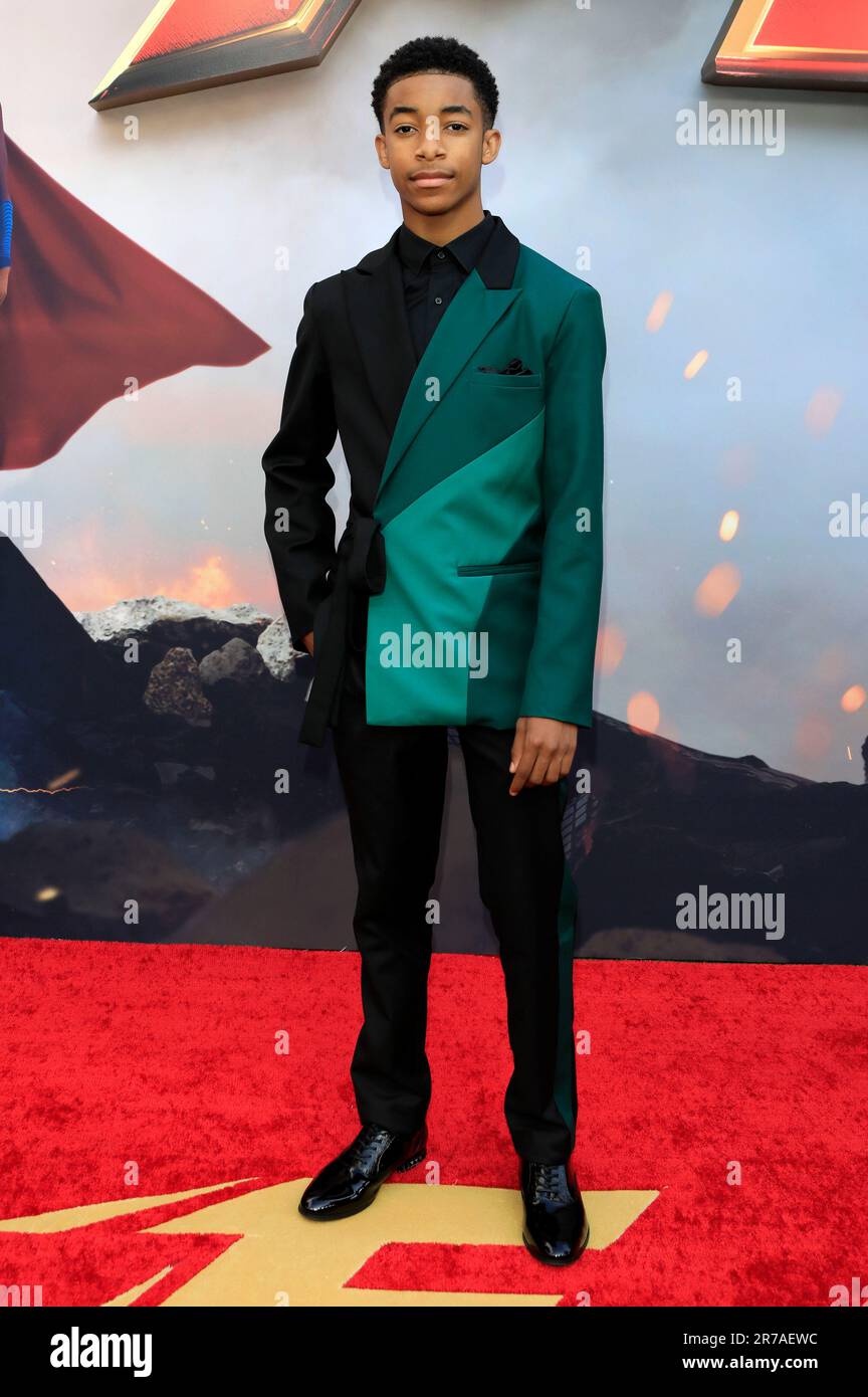 Isaiah Russell-Bailey bei der Premiere des Kinofilms 'The Flash' im ...