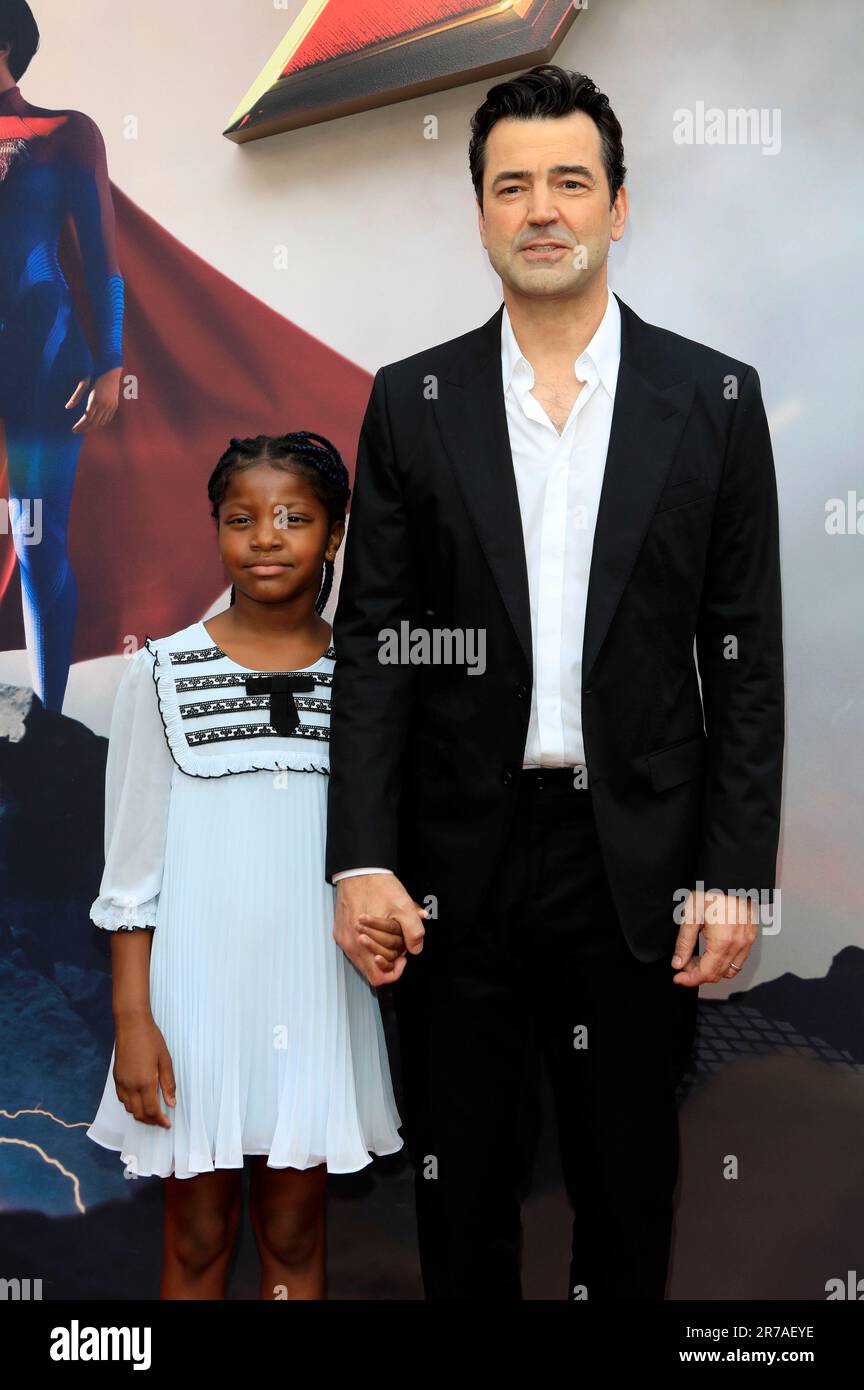 Ron Livingston mit Tochter Gracie Livingston bei der Premiere des ...