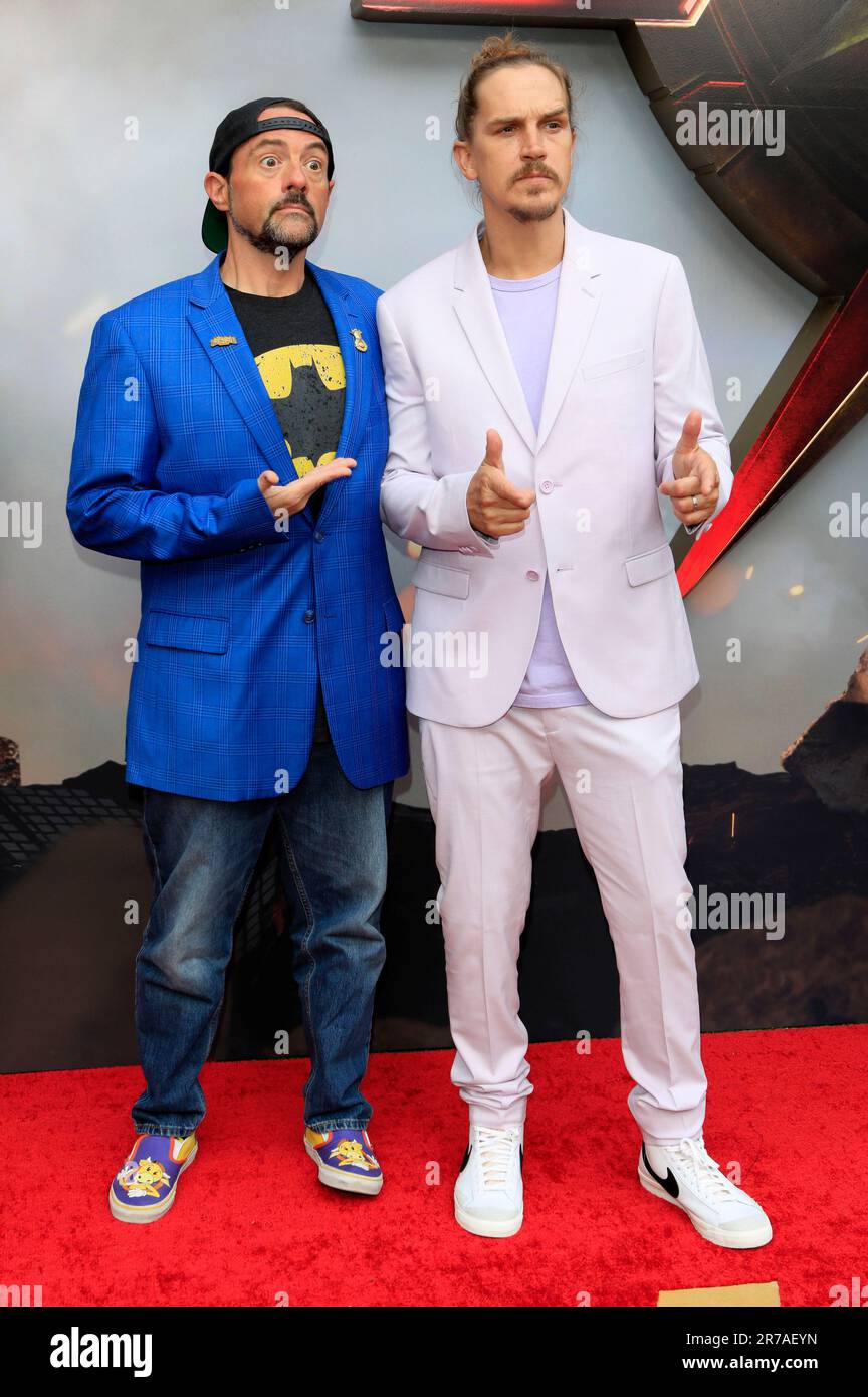 Kevin Smith und Jason Mewes bei der Premiere des Kinofilms 'The Flash ...