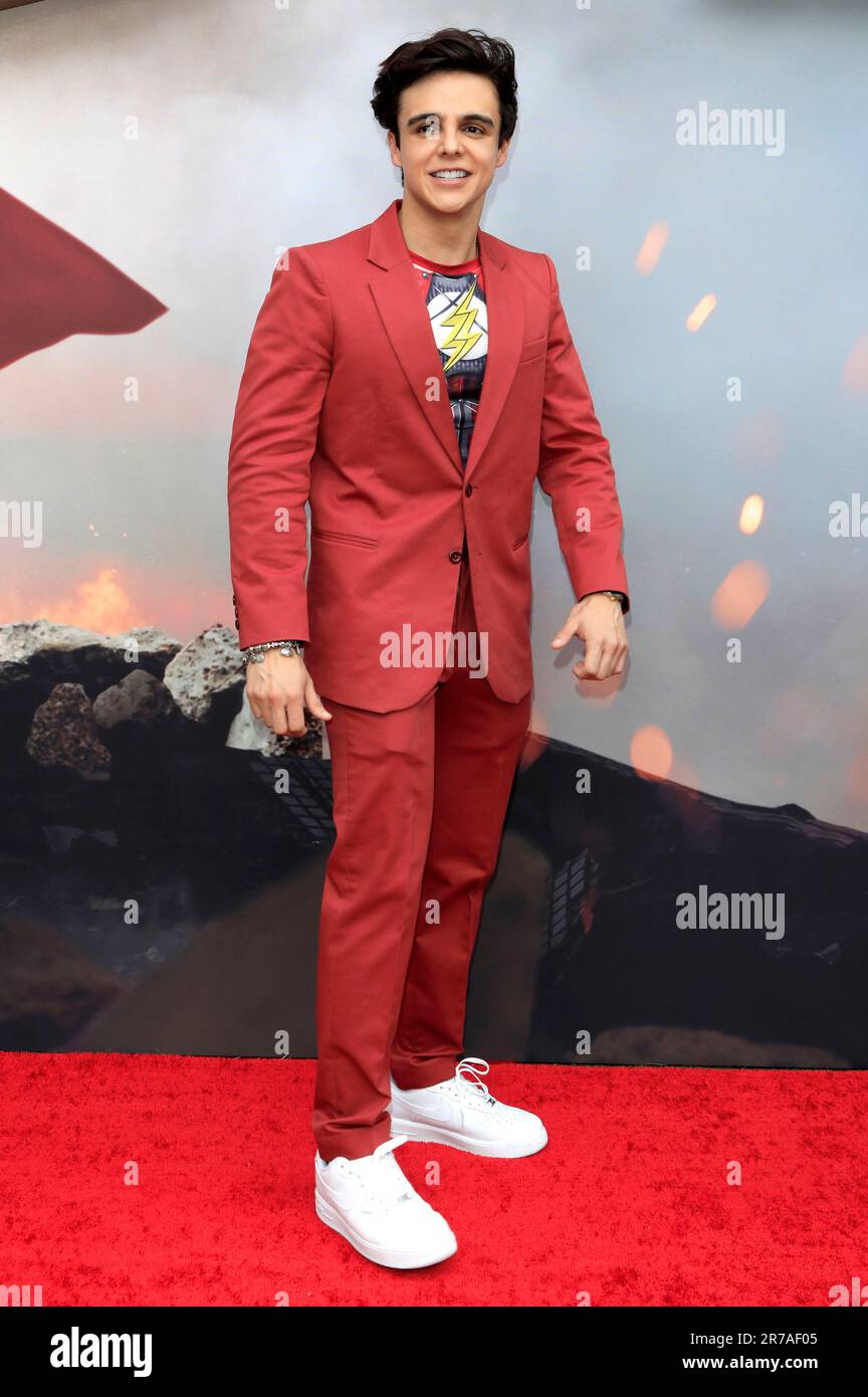 Andres Navy bei der Premiere des Kinofilms 'The Flash' im Ovation ...