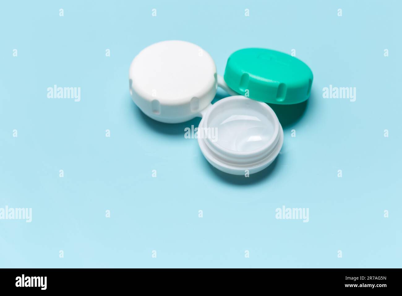 eye contact lenses Stock Photo - Alamy