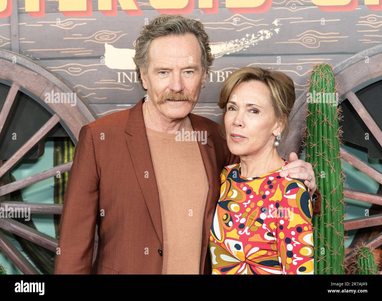 Actor bryan cranston robin dearden hi-res stock photography and images ...