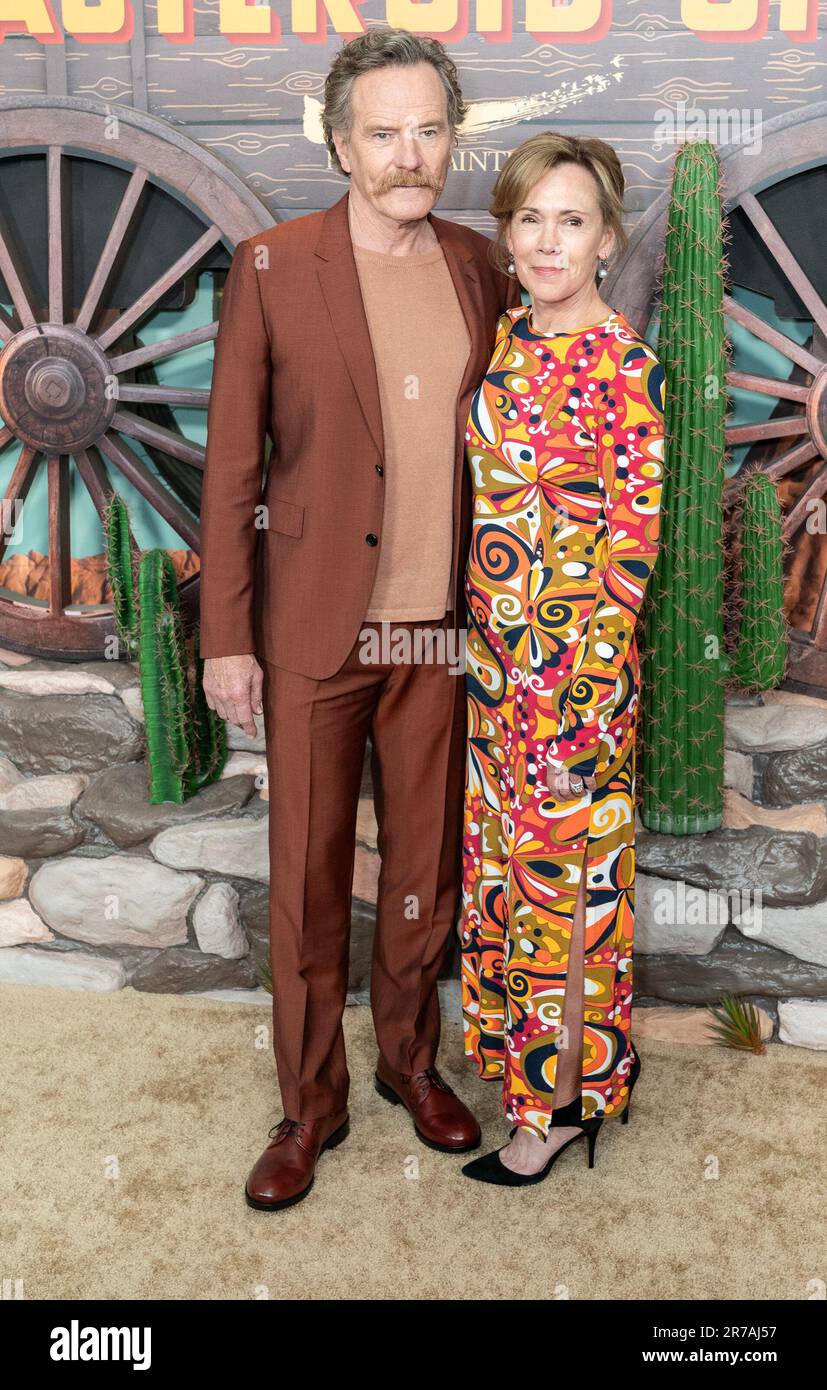 Actor bryan cranston robin dearden hi-res stock photography and images ...