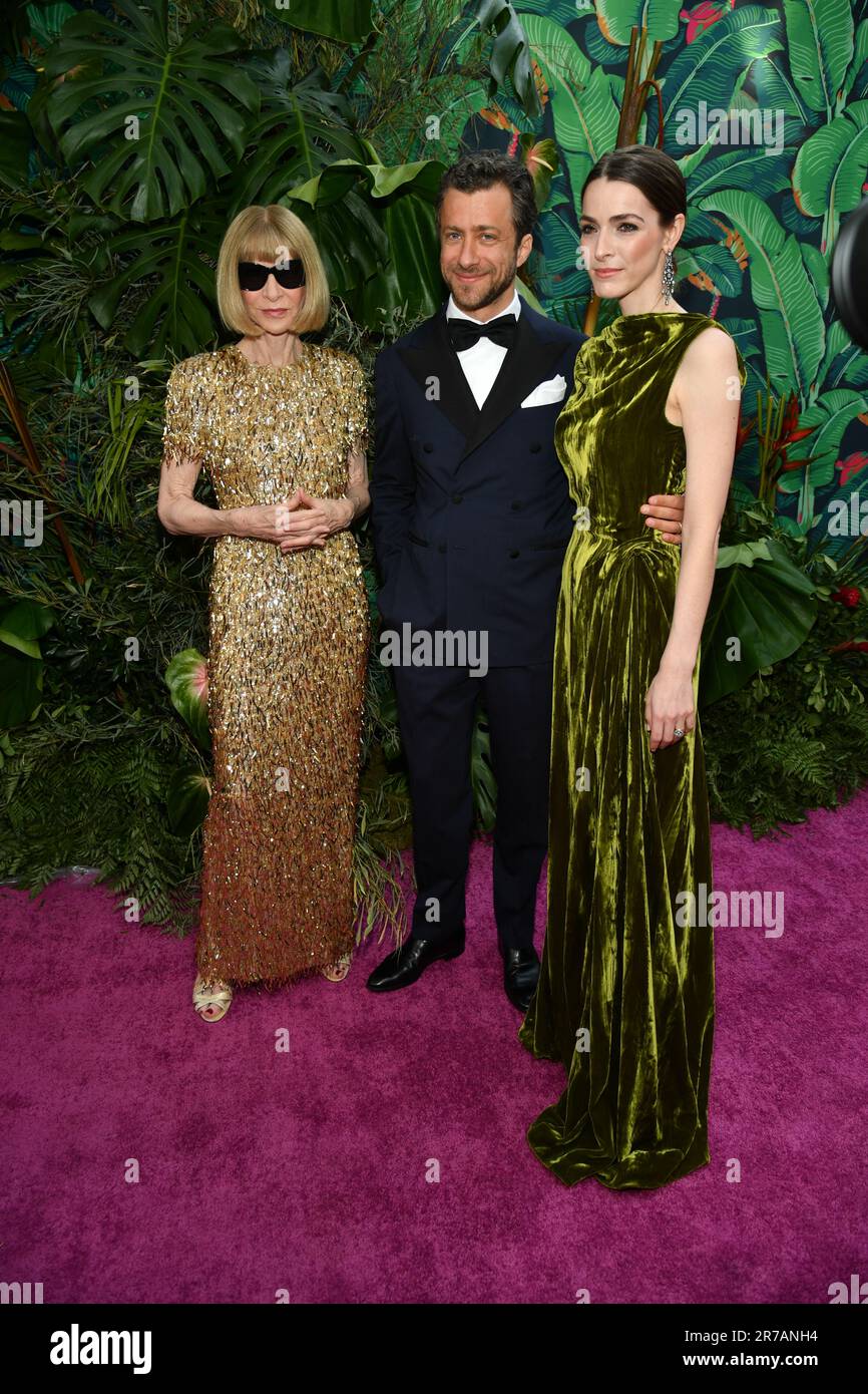 Anna Wintour, Francesco Carrozzini and Bee Shaffer Stock Photo - Alamy