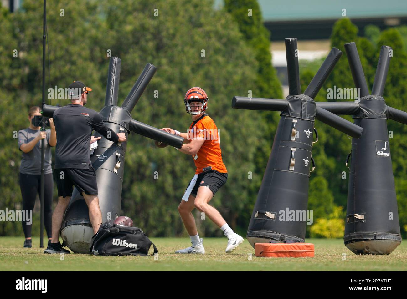 Cincinnati Bengals quarterback Joe Burrow performs a drill during ... Cincinnati Bengals quarterback Joe Burrow performs a drill during ...