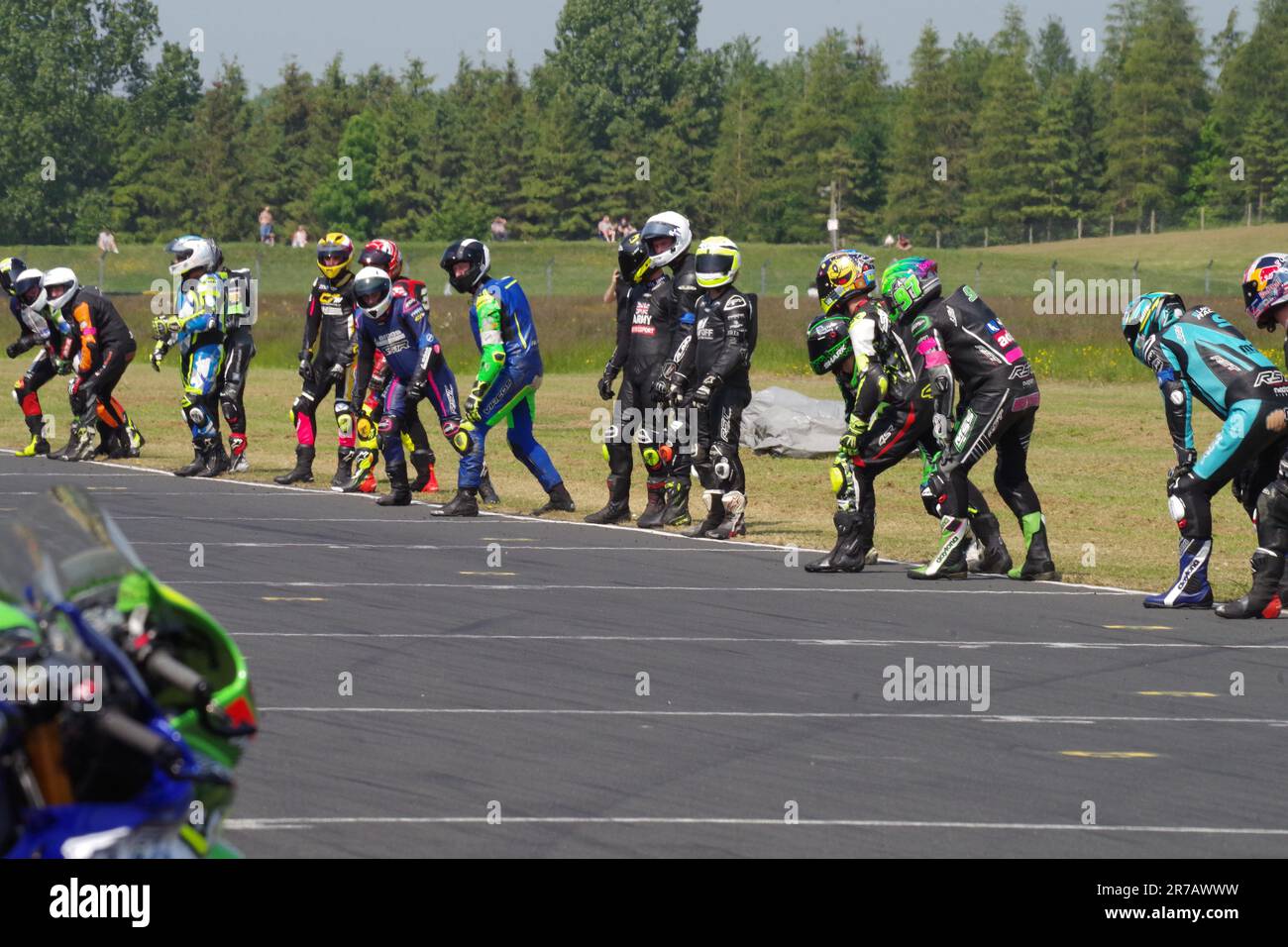 Le mans 2023 start june 10 hi-res stock photography and images - Alamy