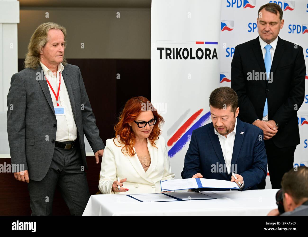 2024 elections hi-res stock photography and images - Alamy