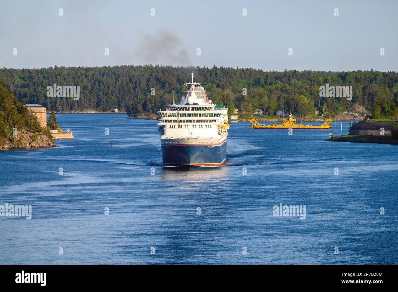 The Fred. Olsen Cruise Lines' cruise ship Balmoral sails through the ...
