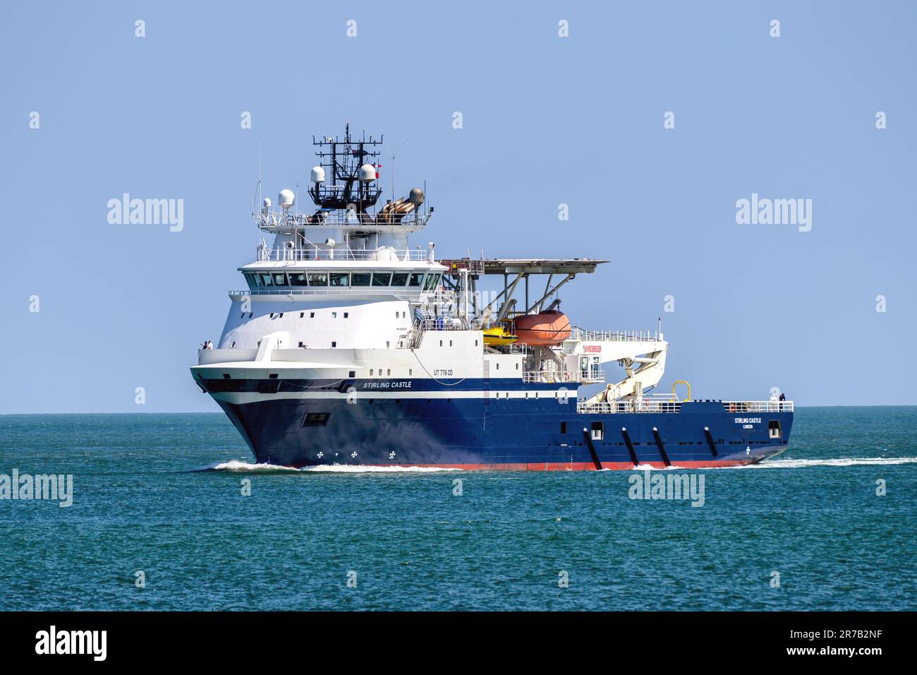 RFA Stirling Castle (M01) is a British mine warfare support ship ...