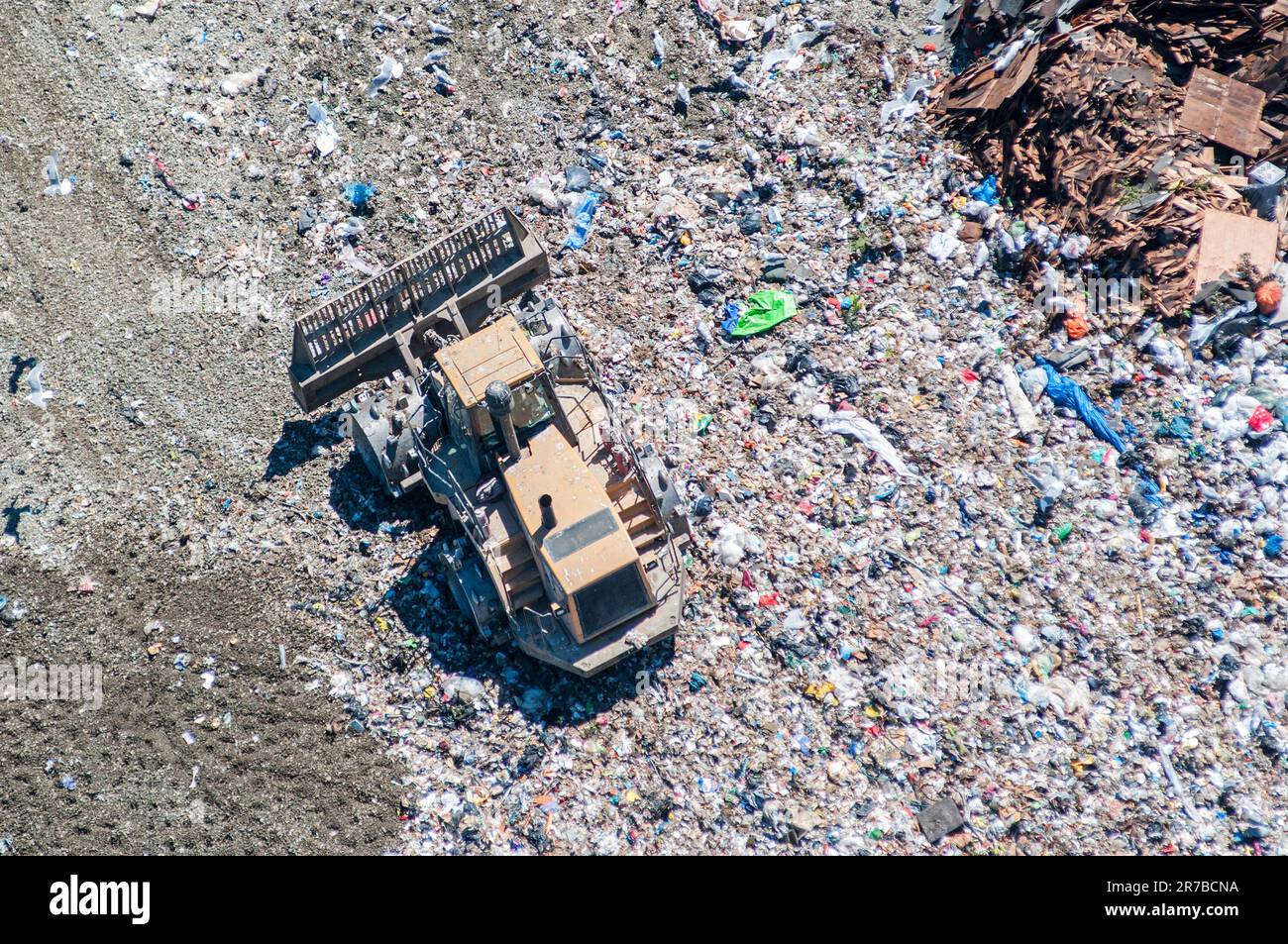 Landfill area hi-res stock photography and images - Alamy