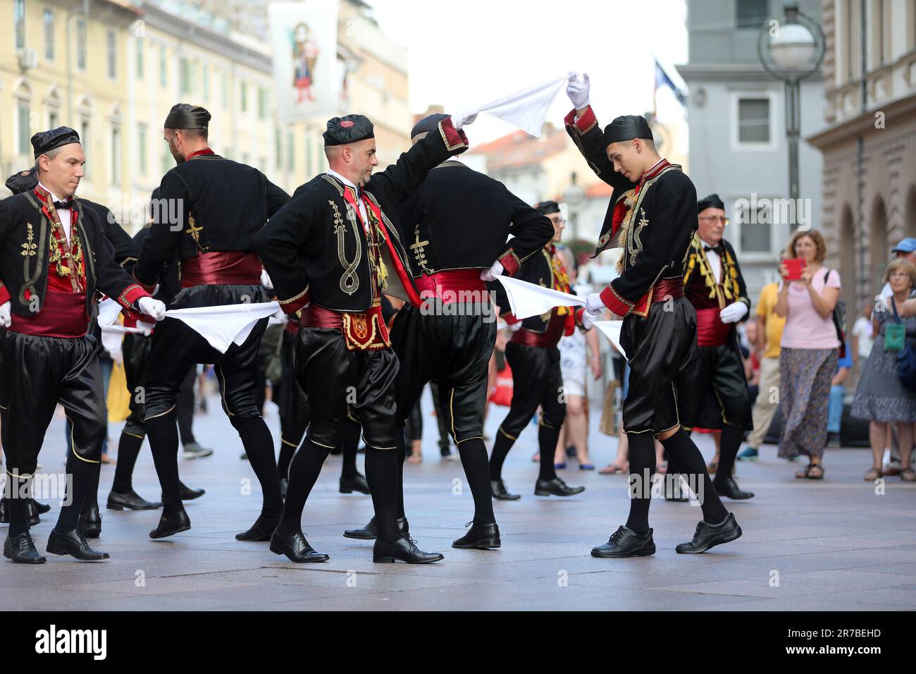 Circle of saint tripun hi-res stock photography and images - Alamy
