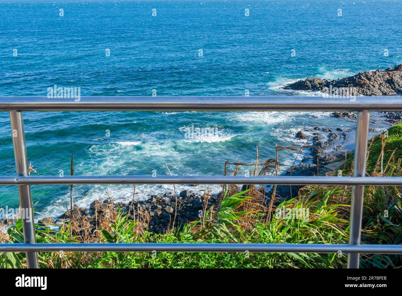 This stunning image captures a breathtaking panoramic view of the ocean ...