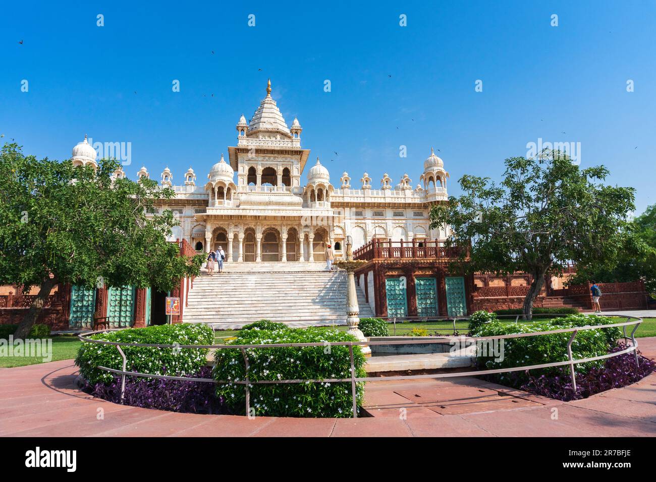Nice view of Jaswant Thada cenotaph with decorated garden fountain ...