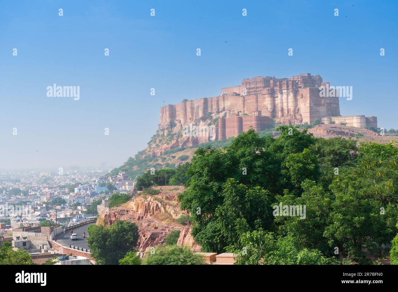 Beautiful decorated garden of Jaswant Thada cenotaph, Jodhpur ...