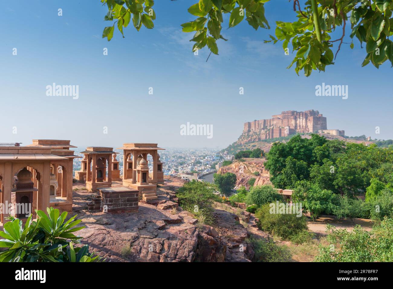Beautiful decorated garden of Jaswant Thada cenotaph, Jodhpur ...