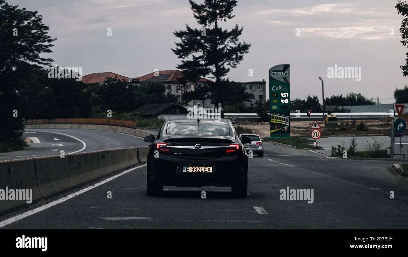 Bumper to Bumper - Urban traffic congestion during peak hour in ...
