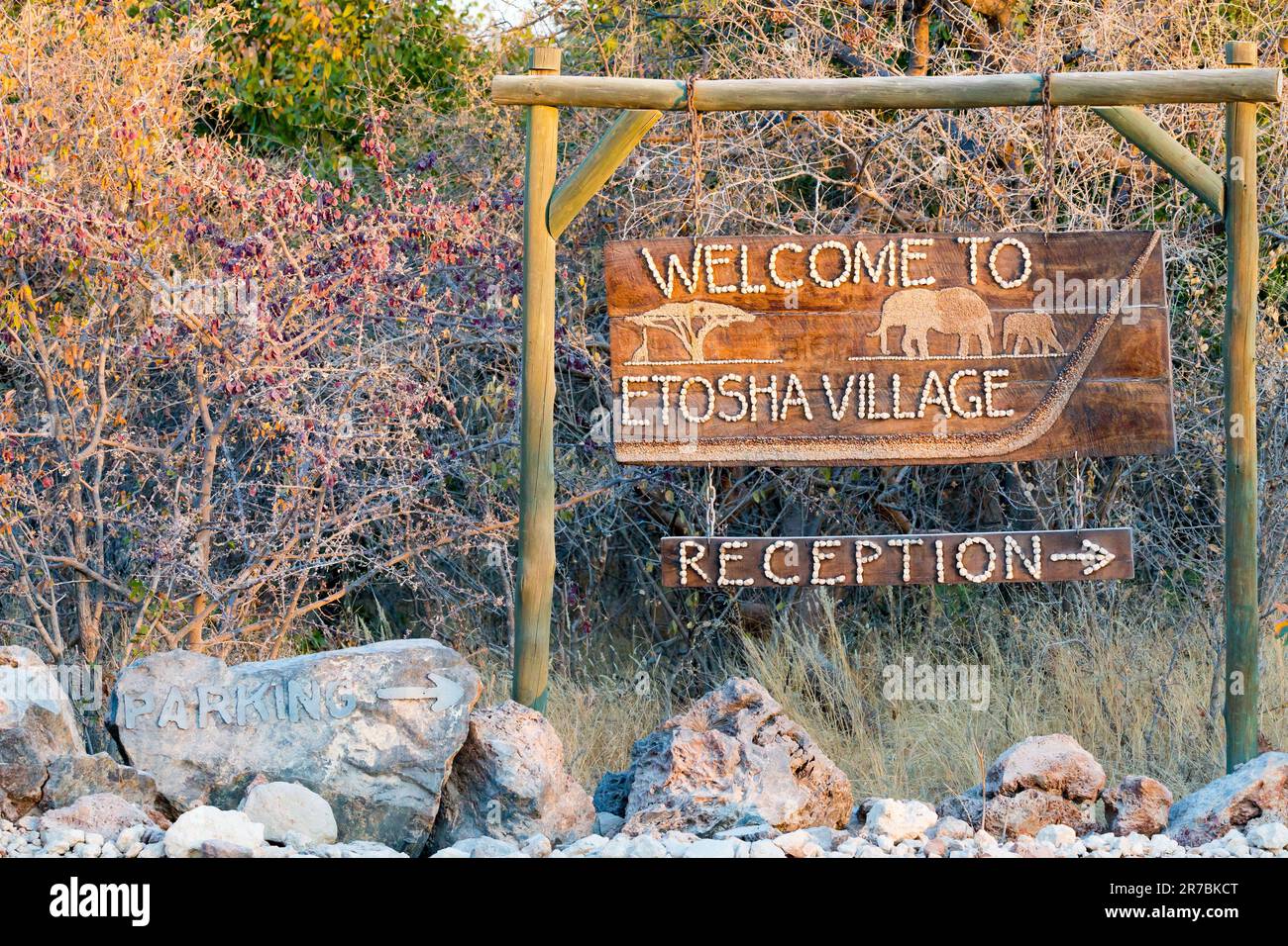 Sign with directional arrow hi-res stock photography and images - Alamy