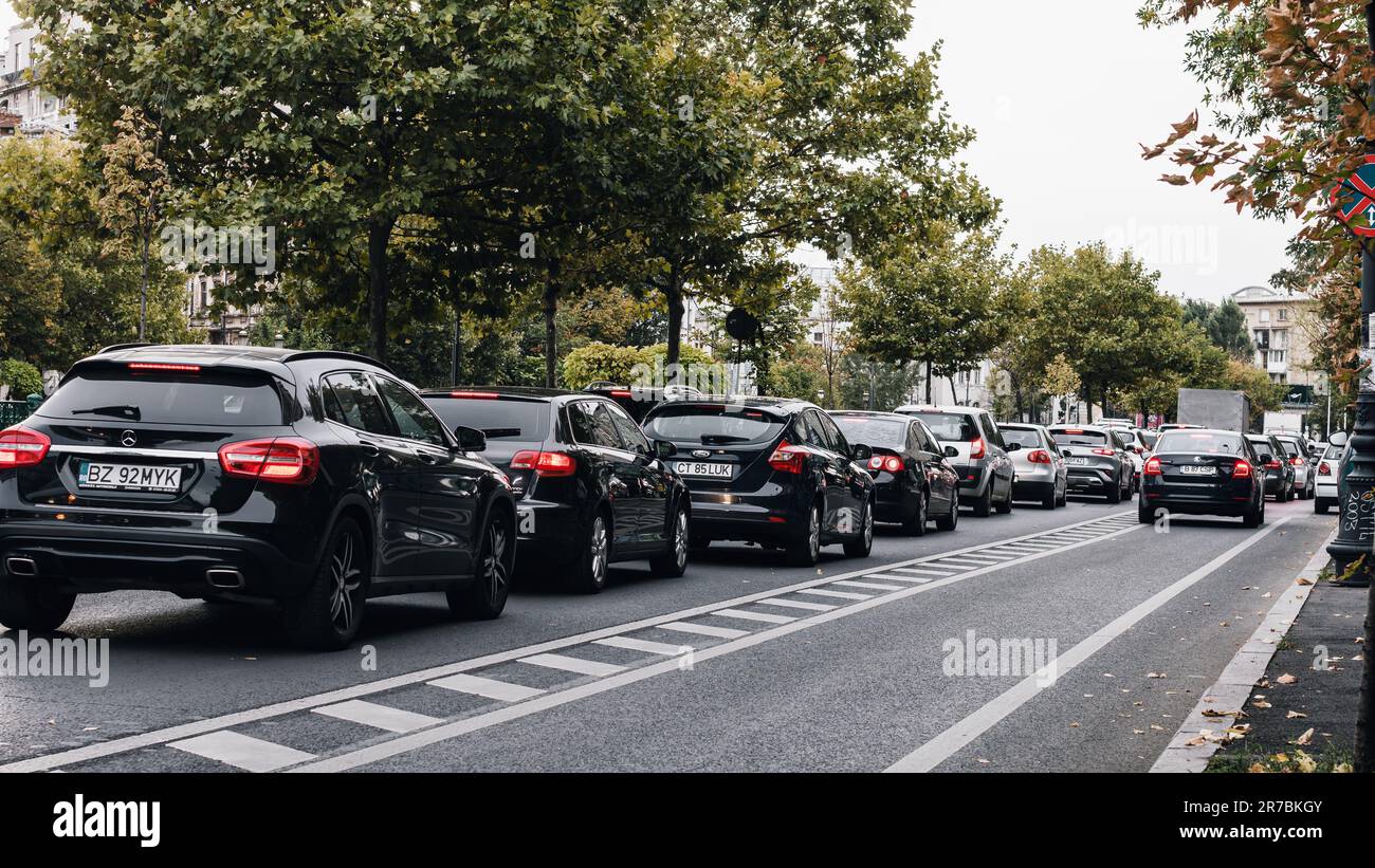 Bumper to Bumper - Urban traffic congestion during peak hour in ...