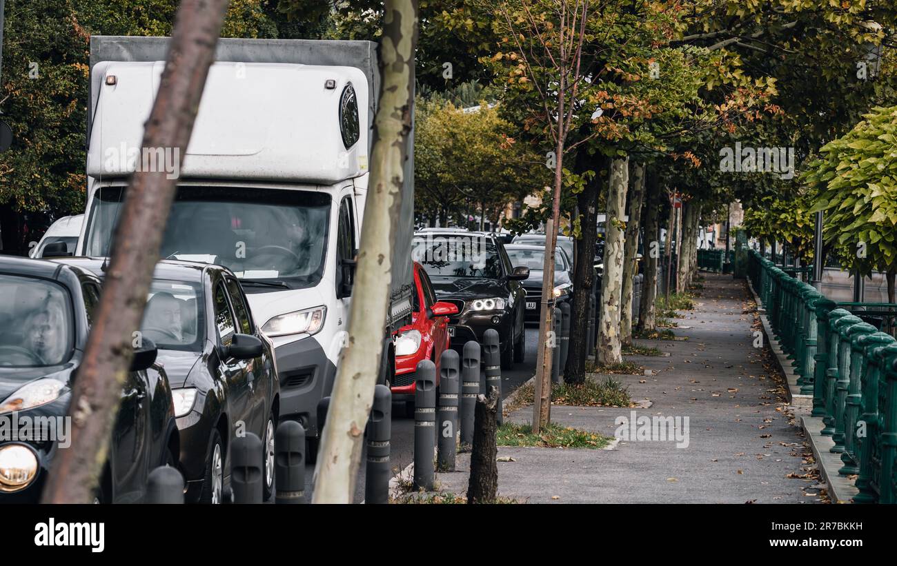 Bumper to Bumper - Urban traffic congestion during peak hour in ...