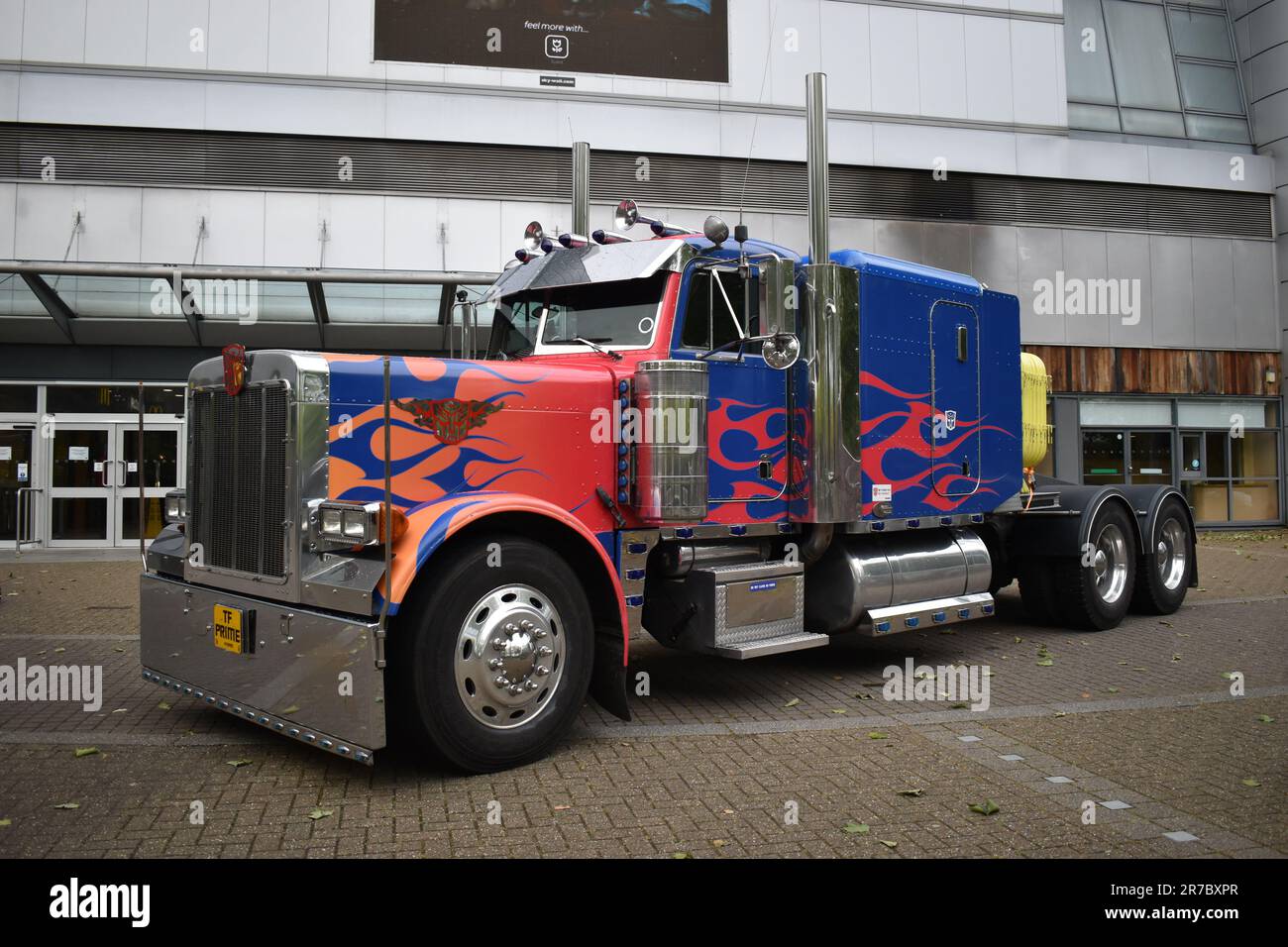 Optimus prime hi-res stock photography and images - Alamy
