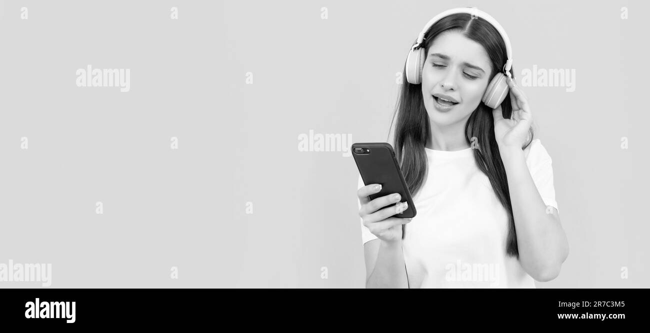 Woman singing isolated on Black and White Stock Photos & Images - Alamy