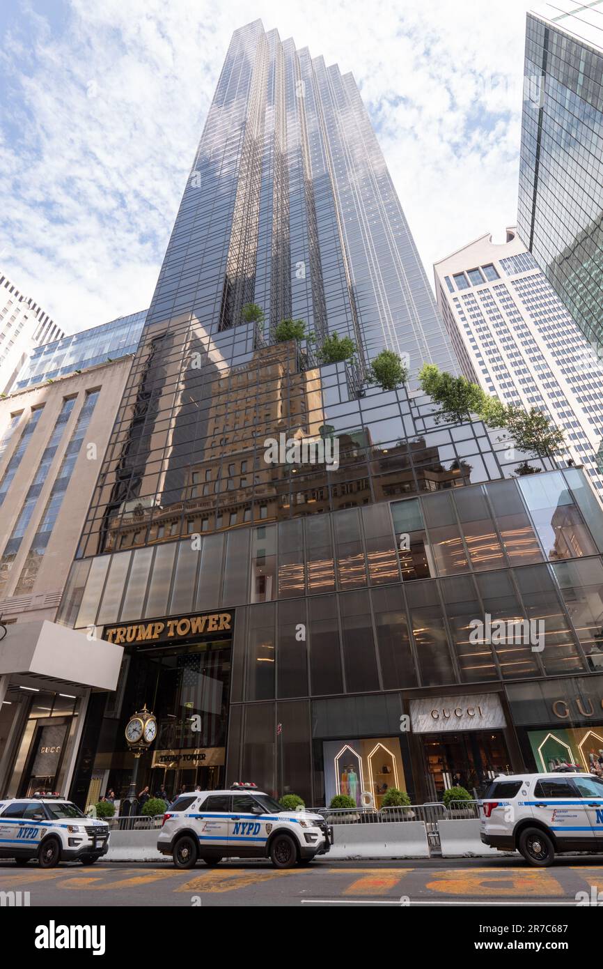 New York, US, 14/06/2023, Heavily policed entrance to Trump Tower, New ...