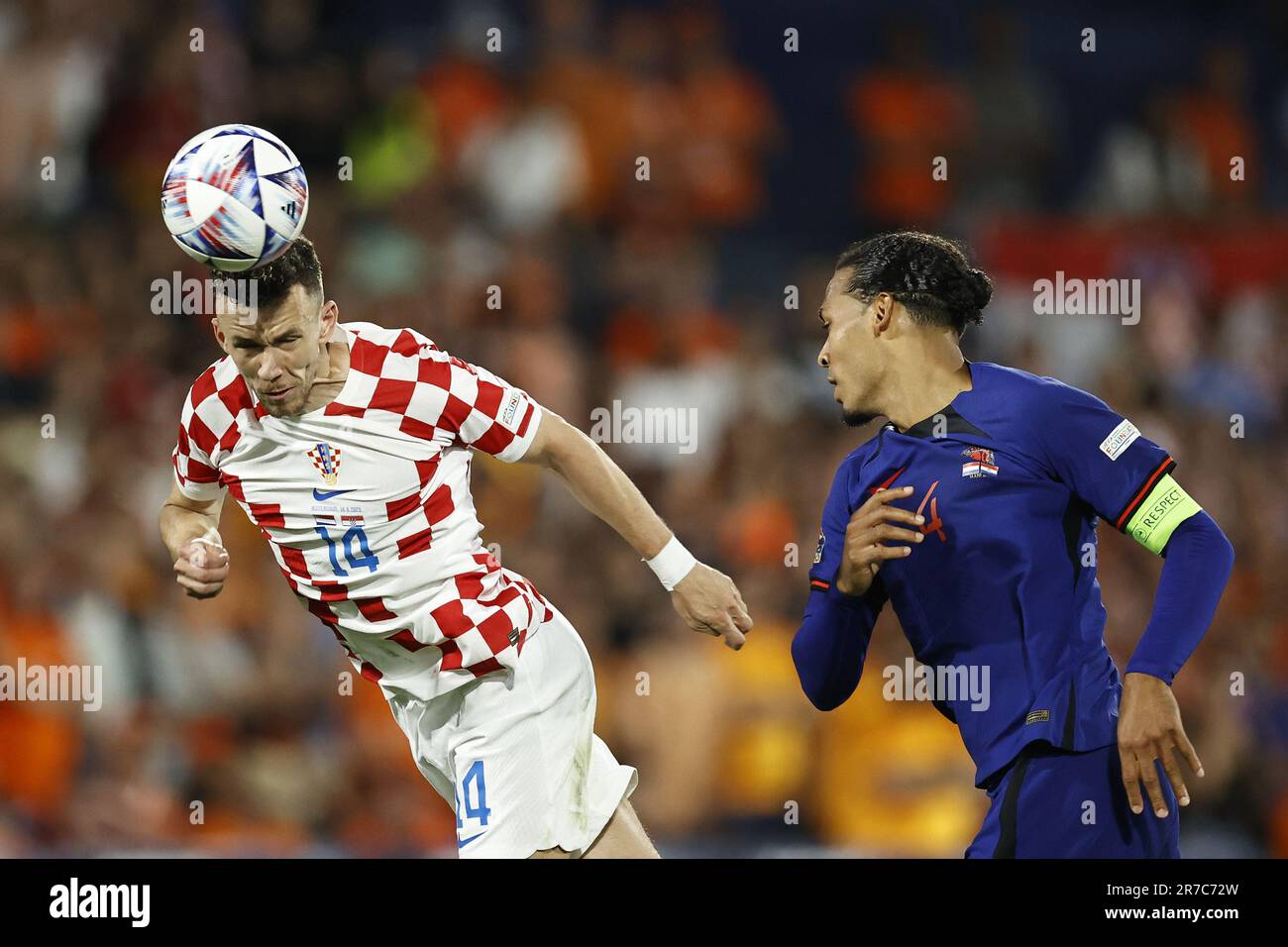 Twee koppen hi-res stock photography and images - Alamy