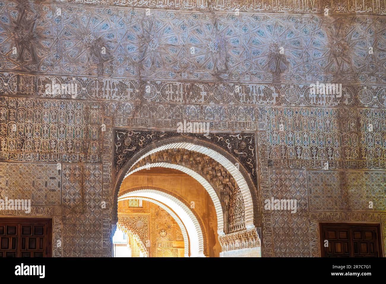 Arches at Hall of the Ambassadors at Nasrid Palaces of Alhambra ...