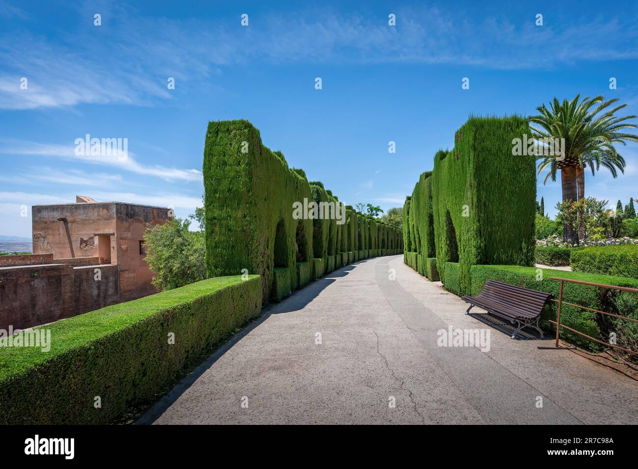 San Francisco Gardens and Captain Tower (Torre del Capitan) at Alhambra ...